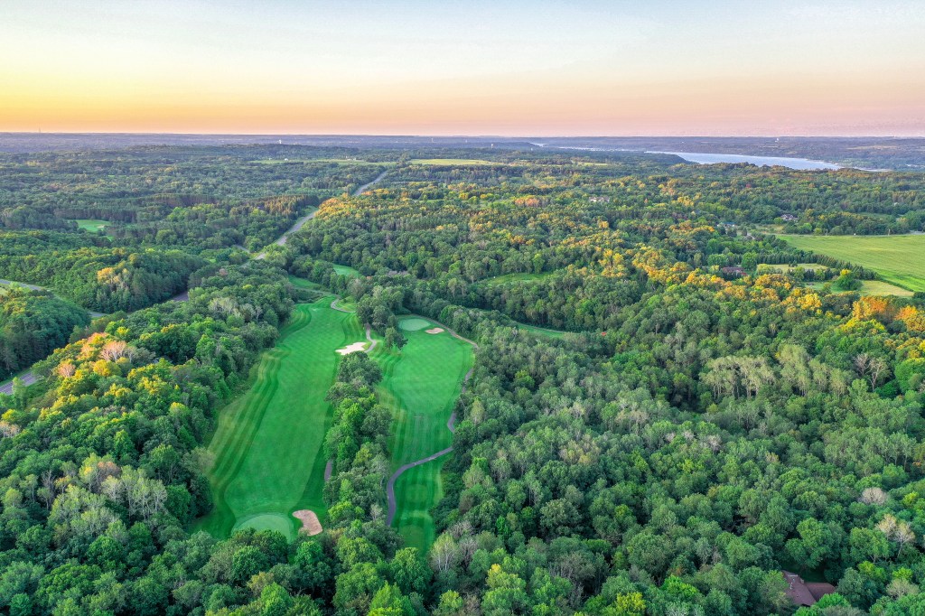 About the Course - White Eagle Golf Club